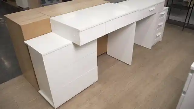 Видеообзор туалетного стола Марко