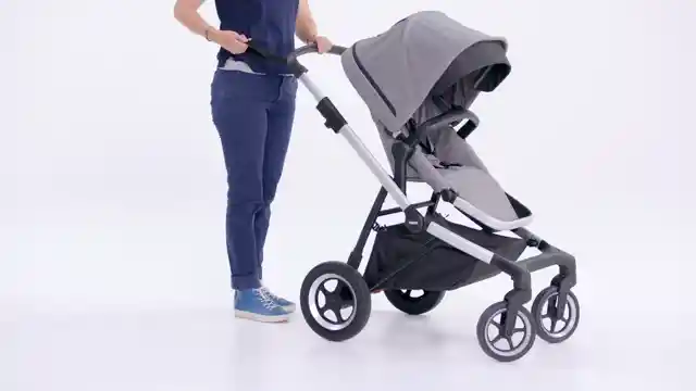 Thule Sleek + люлька Thule Bassin 11000023 видео