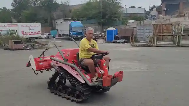 Превью видео о Трактор гусеничный Yanmar AC-10D UGG 2018 года во Владивостоке.