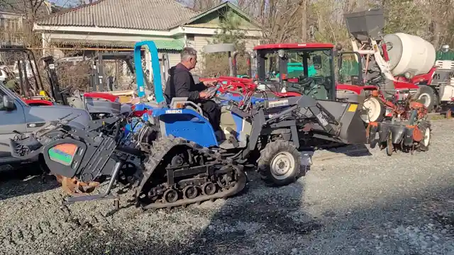 Превью видео о Трактор гусеничный Iseki TH24 2020 года во Владивостоке.