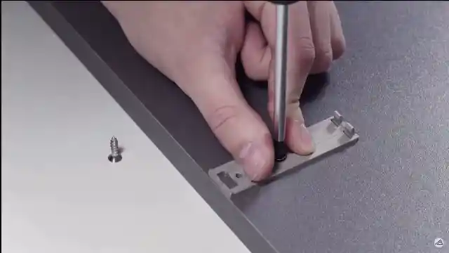 Видеообзор толкателя Titus Оскар Push Latch 915