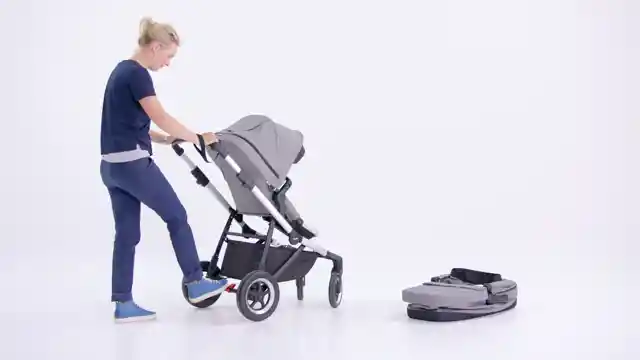 Thule Sleek + люлька Thule Bassin 11000023 видео