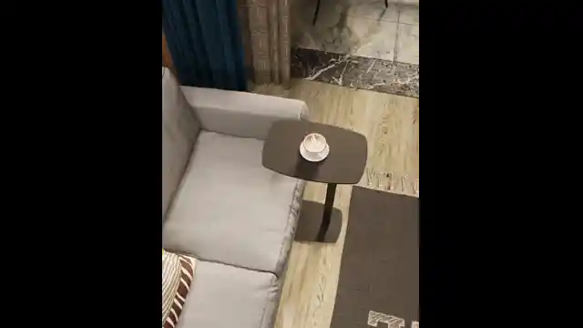 Видеообзор придиванного стола Дей